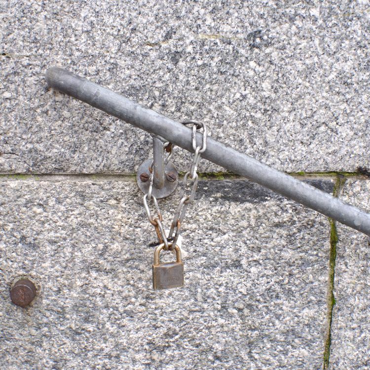 CHINON 28mm, 2.8 / mit KONICA-Bajonett, analog (Gebraucht) in Basel für ...