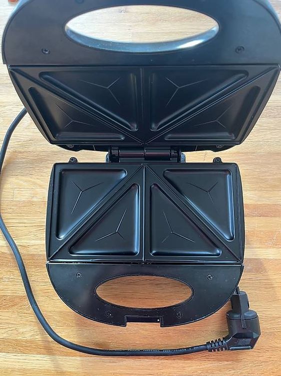 Machine à croque monsieur (D'occasion) à Troinex pour CHF 20 – retrait ...