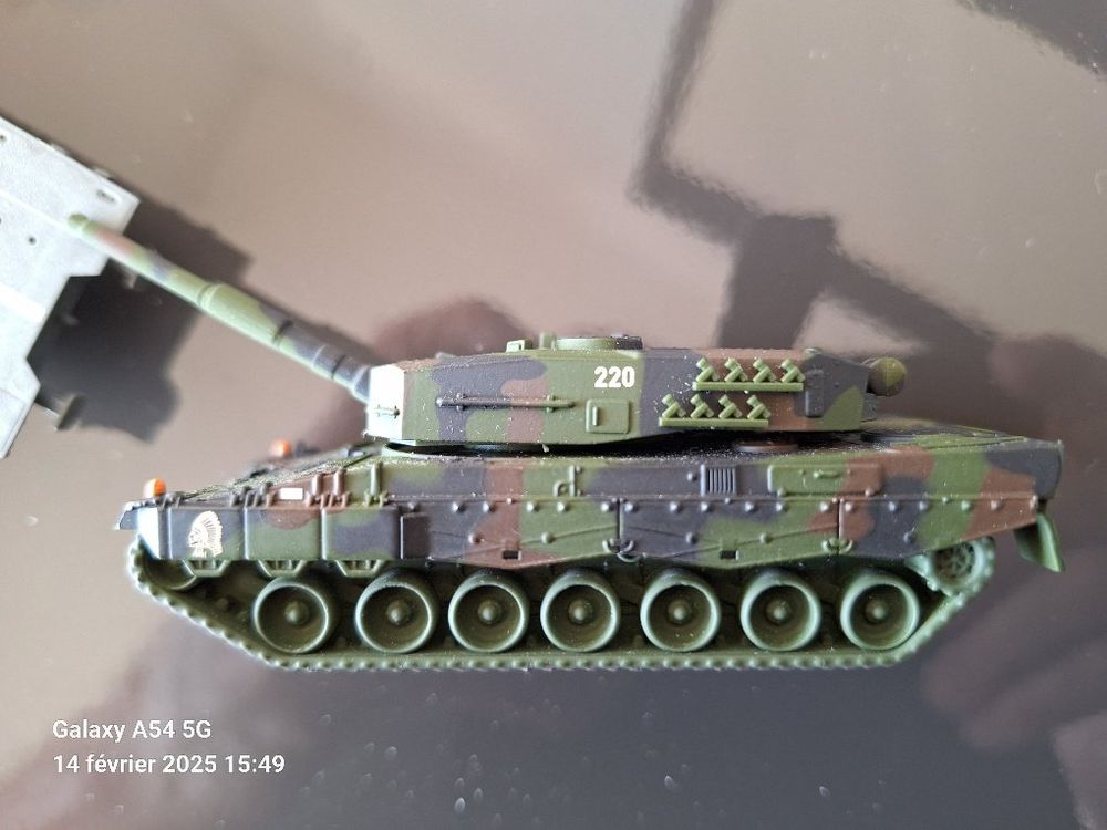 Märklin HO, Char Panzer Léopard 2 de l'armée Suisse en métal (Neu und ...
