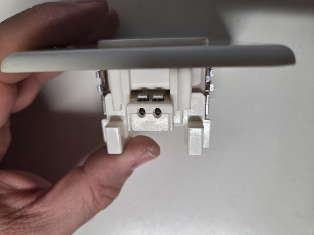 UP FELLER Steckdose T13 Typ13 (Gebraucht) in Zürich für CHF 12 – mit ...