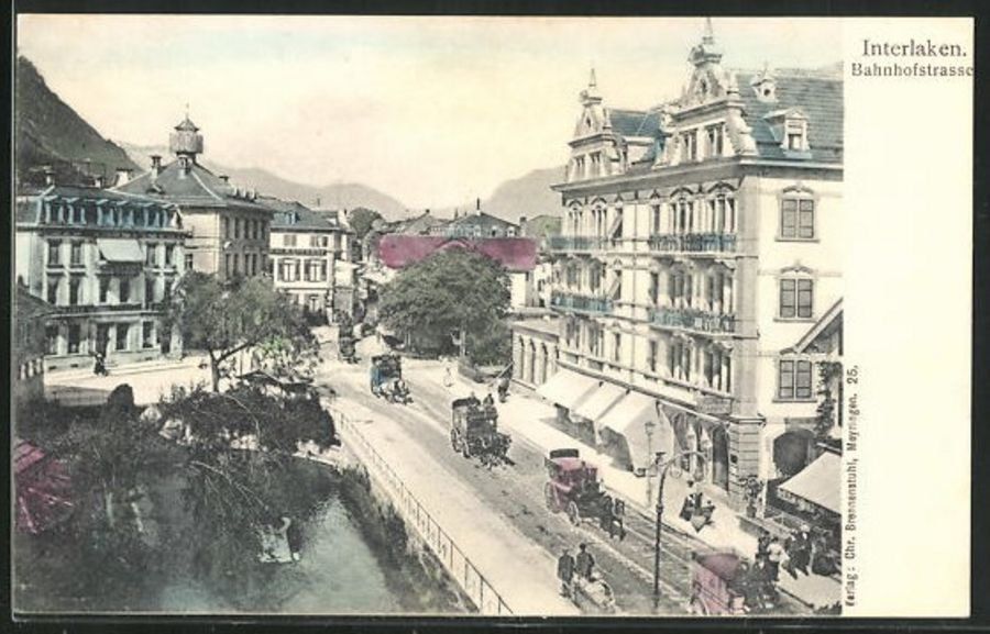 Interlaken um 1900, Bahnhofstrasse, belebt, koloriert | Kaufen auf Ricardo