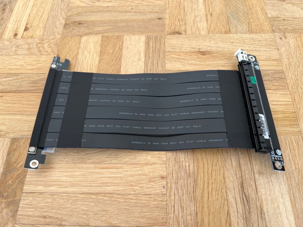 PCIe PCI-Express Riser Cable Kabel 20cm | Kaufen auf Ricardo