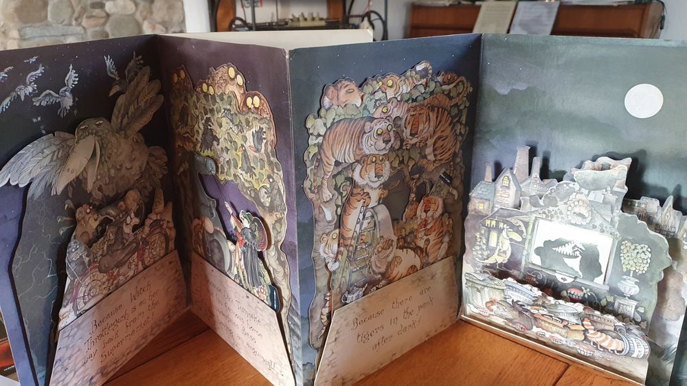 Don't Go Out Tonight by Babette Cole (Gebraucht) in Les Mayens-de-Sion ...