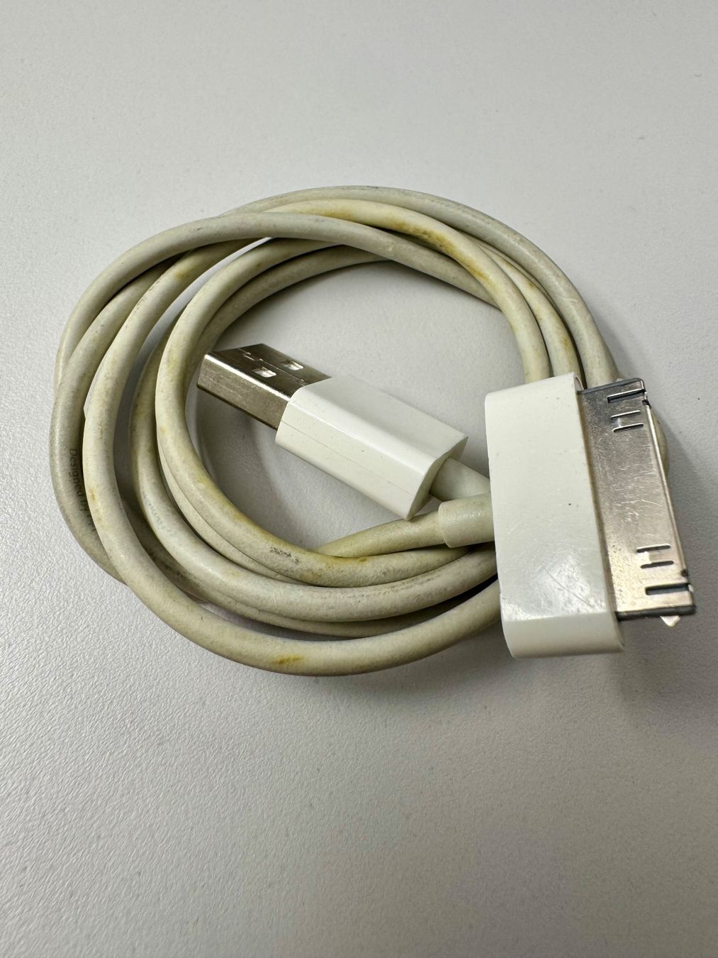 Apple Ladekabel 1 m -iPhone 4s Original Occasion (Gebraucht) in ...