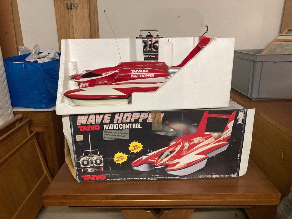 Wave Hopper (Gebraucht) in Basel für CHF 7 – mit Lieferung auf Ricardo ...