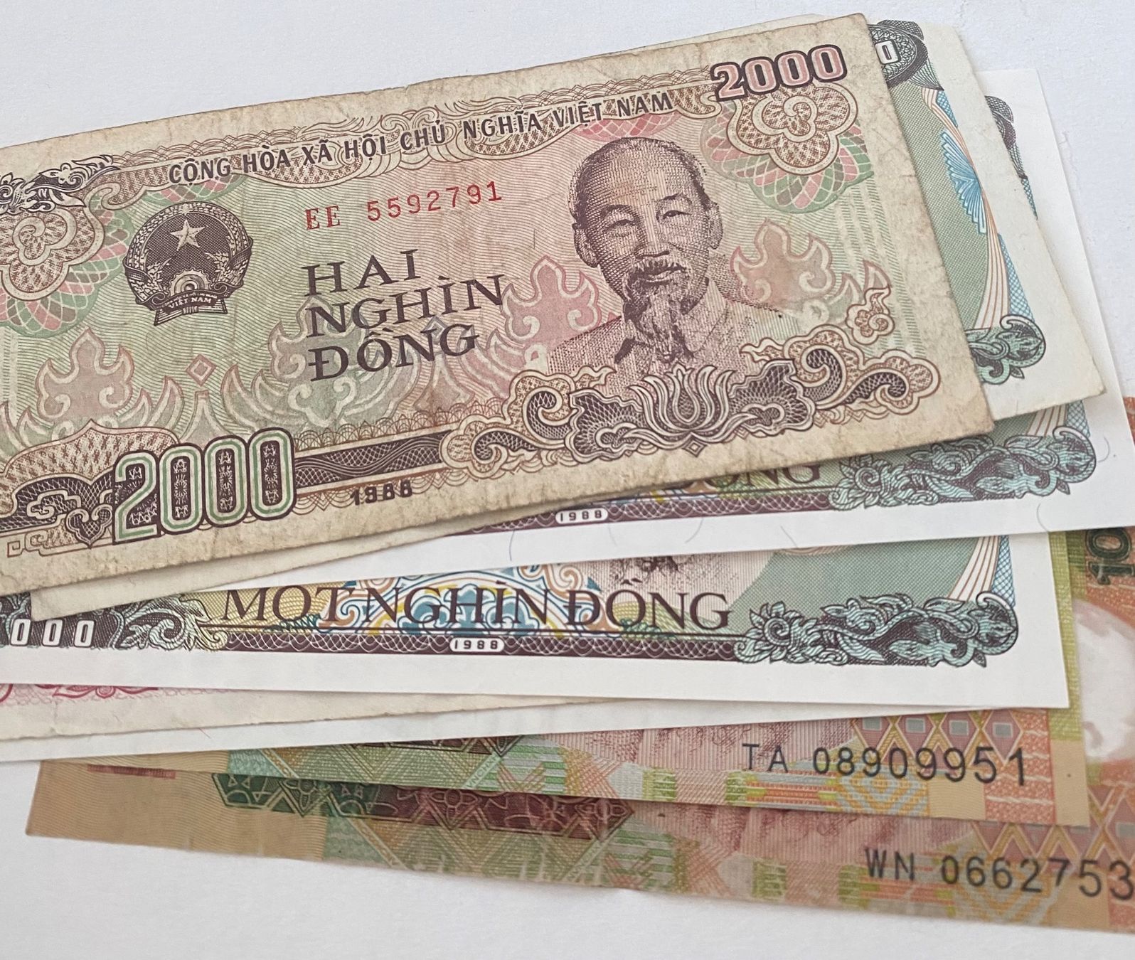 Vietnamesische Banknoten, noch im Umlauf für Ferien (Gebraucht) in ...