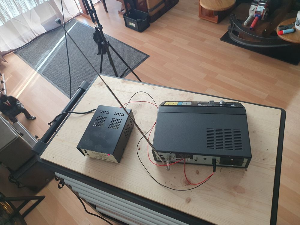 Realistic Pro 2004 Scanning Receiver mit Netzteil & Antenne (Gebraucht ...