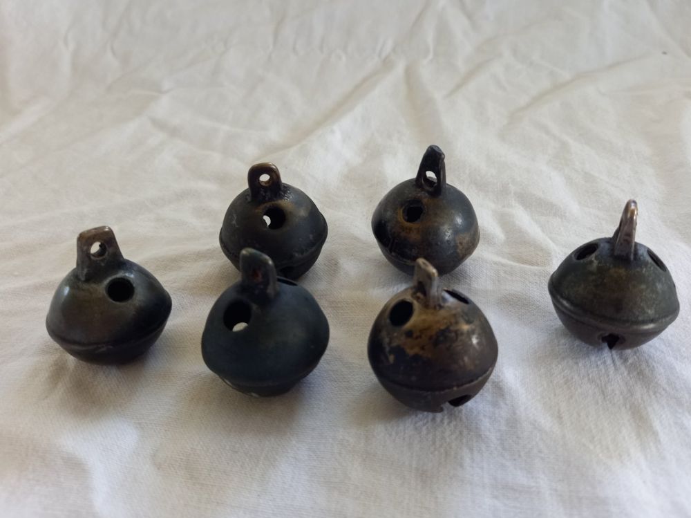 Lot de 6 grelots anciens en métal | Kaufen auf Ricardo
