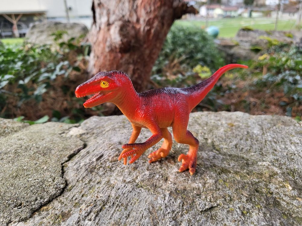 Dino Spielfigur Raptor rot, Tierfigur | Kaufen auf Ricardo