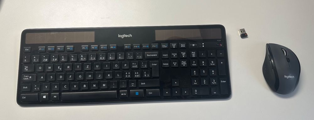 Logitech Solar Tastatur K750 & Maus M705 Set (Gebraucht) in Oberrieden ...