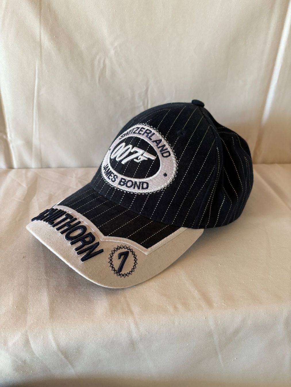 James Bond 007 Schilthorn Cap (Gebraucht) in Hagendorn für CHF 69 – mit ...