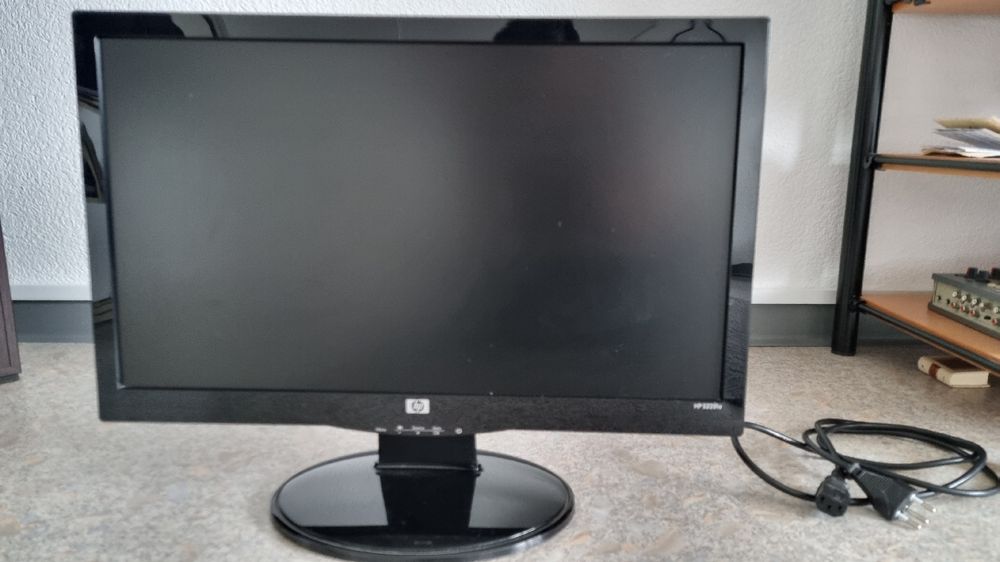 Monitor HP S2231a (Gebraucht) in Tann für CHF 1 – nur Abholung auf ...