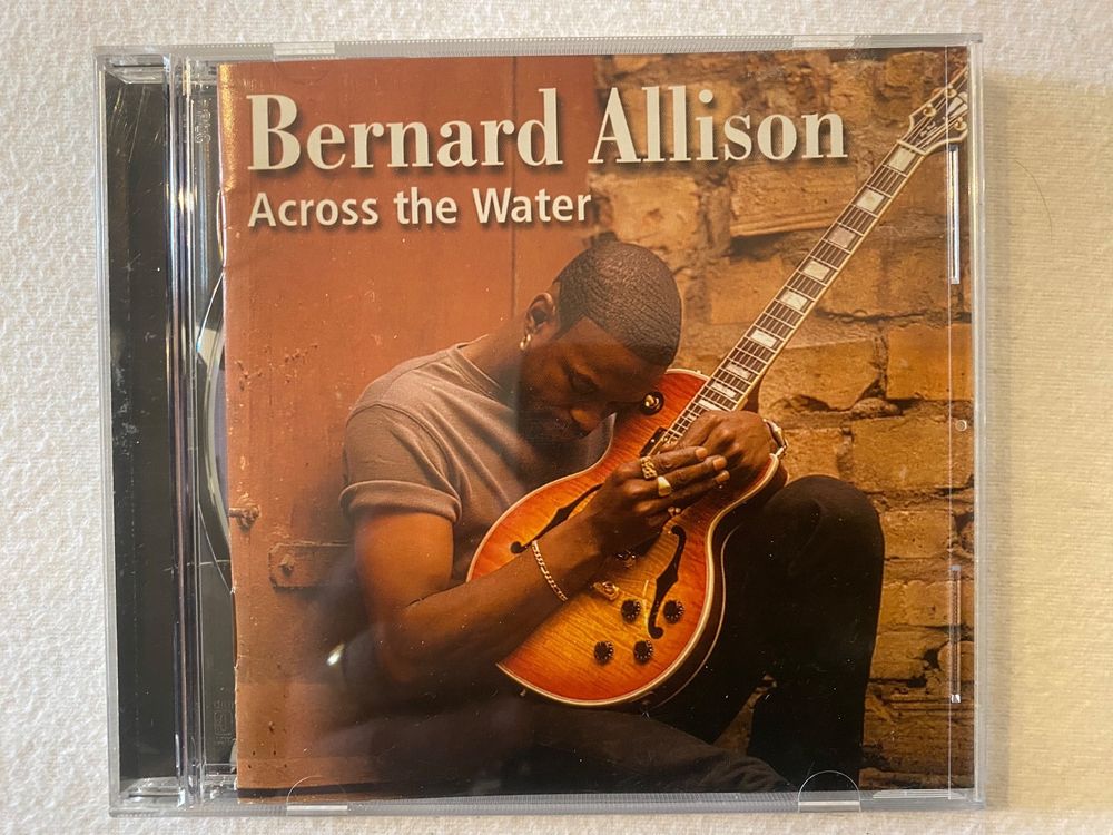 Bernard Allison - Across the Water (Neu (gemäss Beschreibung)) in Duggingen für CHF 4.5 – mit ...