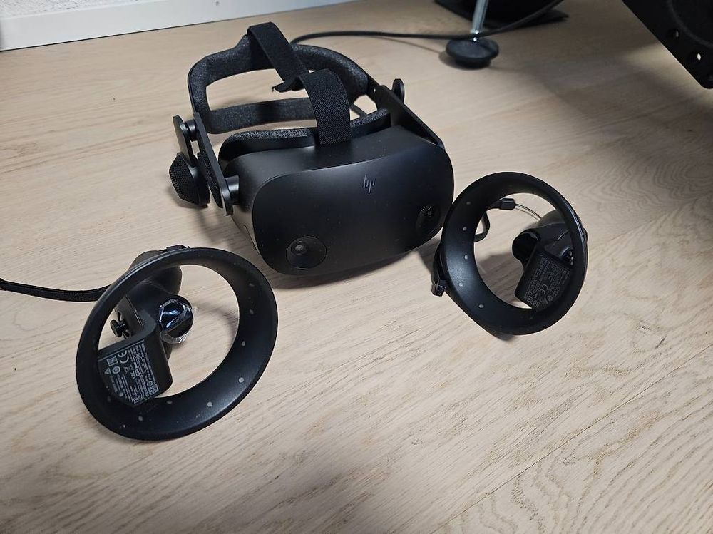 HP Reverb G2 inkl. 2 Motion-Controller (Gebraucht) in Dällikon für CHF ...