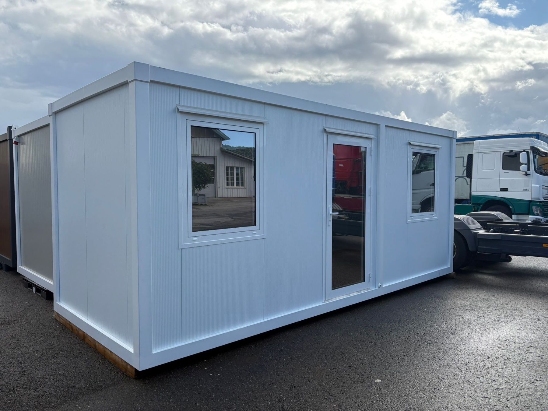 Bürocontainer / Baucontainer / Hofladen 6m / AKTION (Neu (gemäss ...