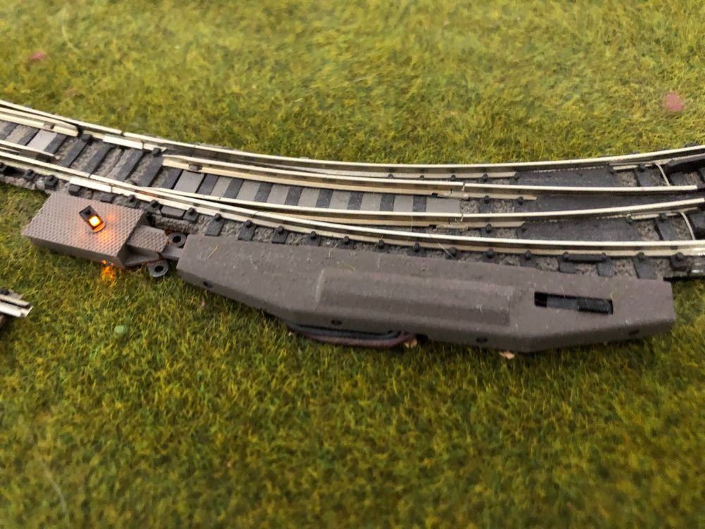 Fleischmann Spur N Weichen + Weichenantrieb + bel. Signal (Gebraucht) in Mägenwil für CHF 66 ...