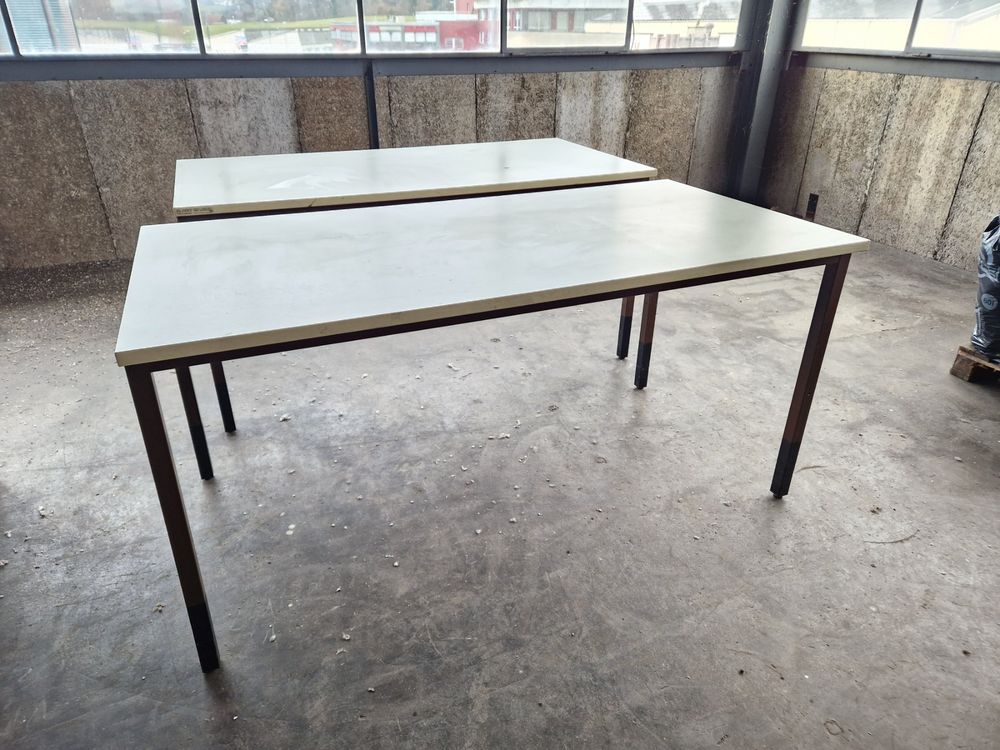 2 Labortische Elabo 186 X 90 X 89 cm hoch Metallfuss (Gebraucht) in ...
