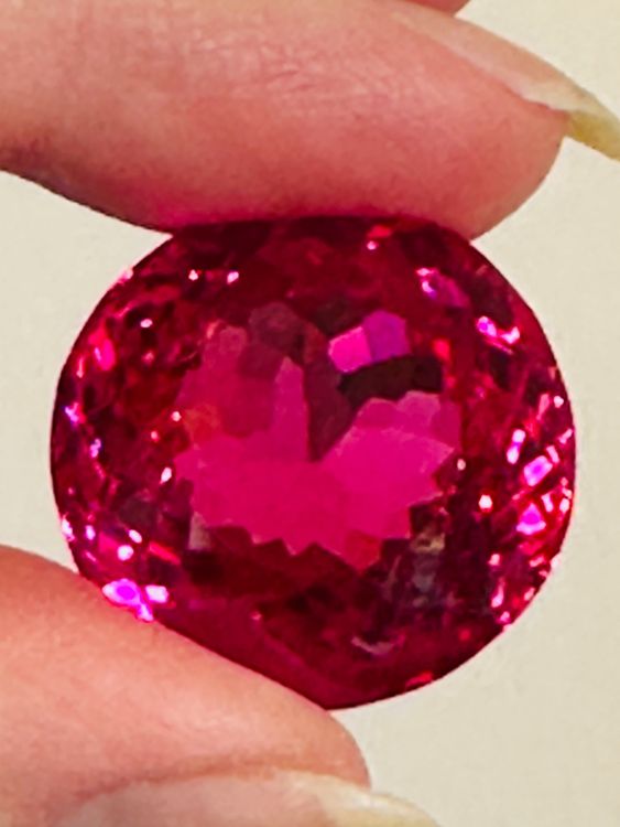 Extremely Rare 56.85 Ct SUNRISE RUBY GGL Certified (Neu und ...
