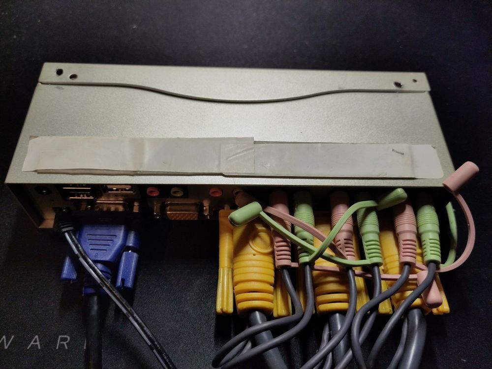 ATEN 4-Port KVMP Switch mit OSD | Kaufen auf Ricardo