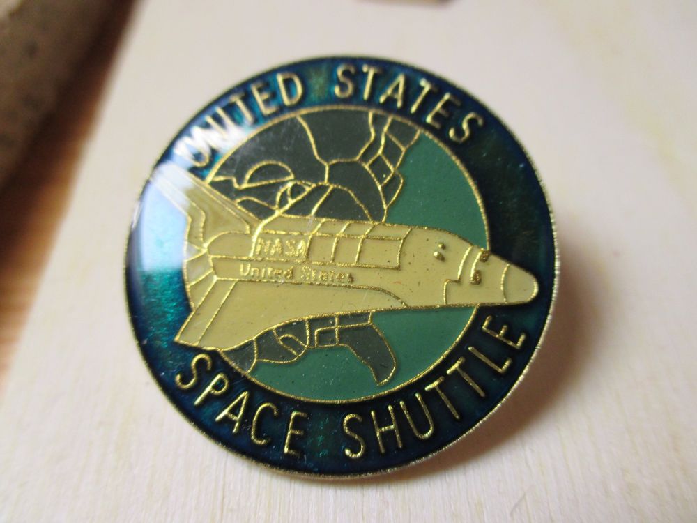 Space Shuttle Pin (Neu (gemäss Beschreibung)) in für CHF 0.5 – mit ...