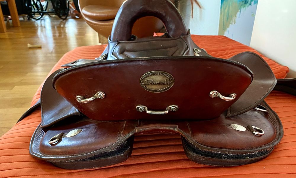 Baumloser Sattel Mit Steigbugel
