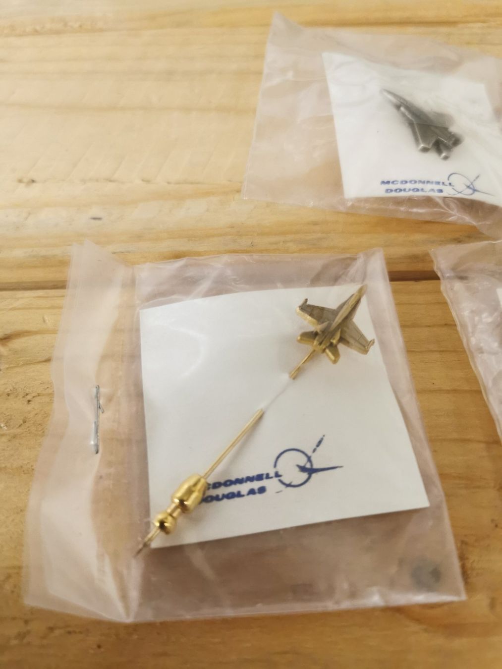 Pin F/A-18 Hornet Luftwaffe Armee Militär (Gebraucht) in Neuenkirch für ...