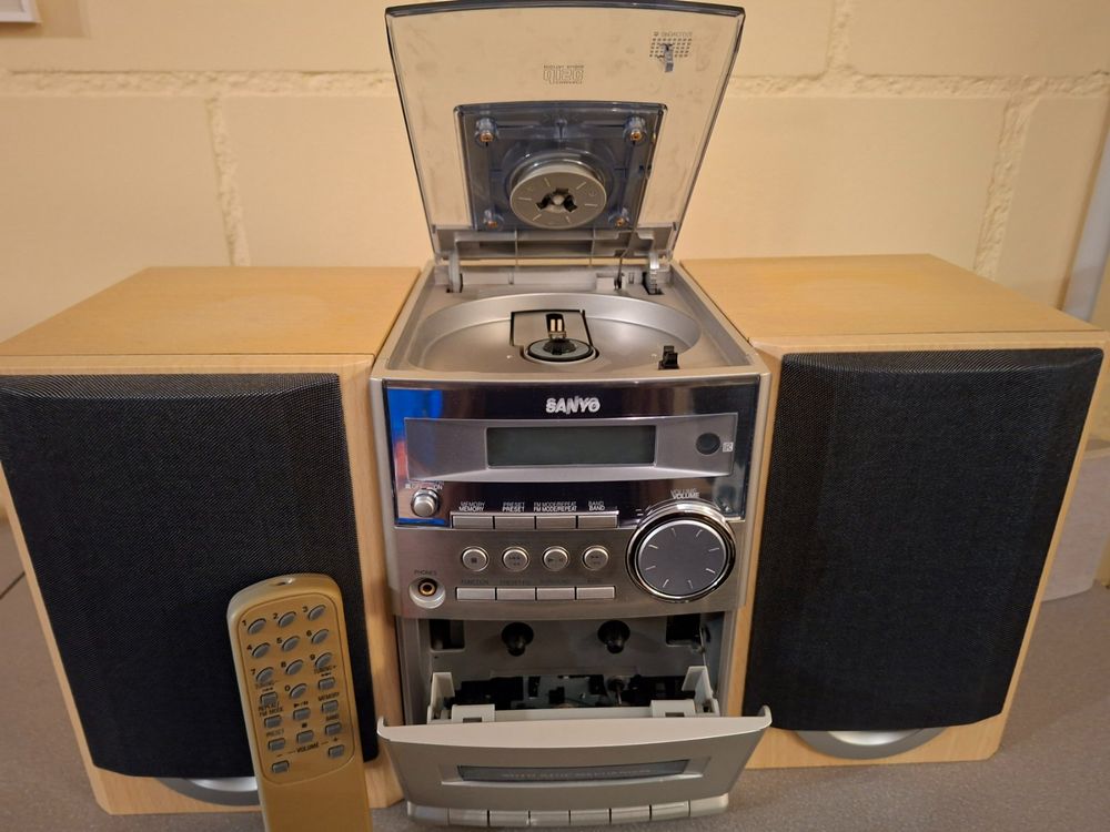 Mini Stereoanlage "Sanyo" (Gebraucht) in Ostermundigen für CHF 40 – nur ...