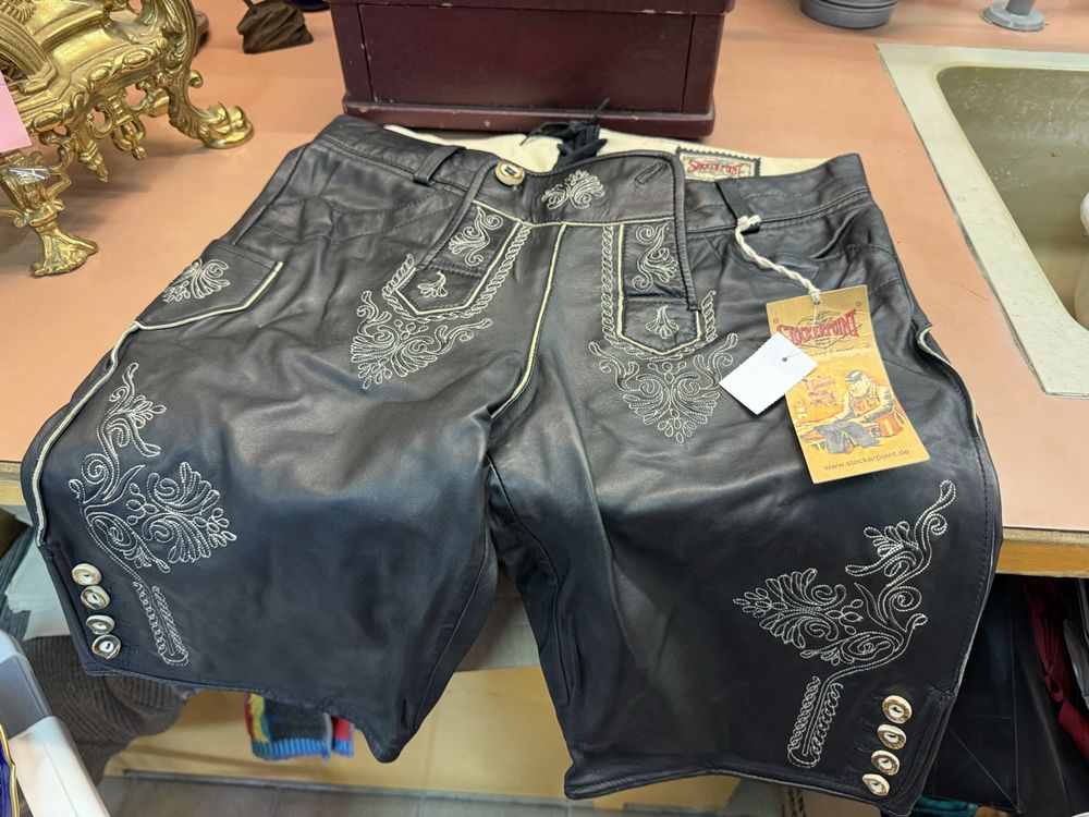 Damen Dirndel Lederhosen (Gebraucht) in Chur für CHF 45 – mit Lieferung ...