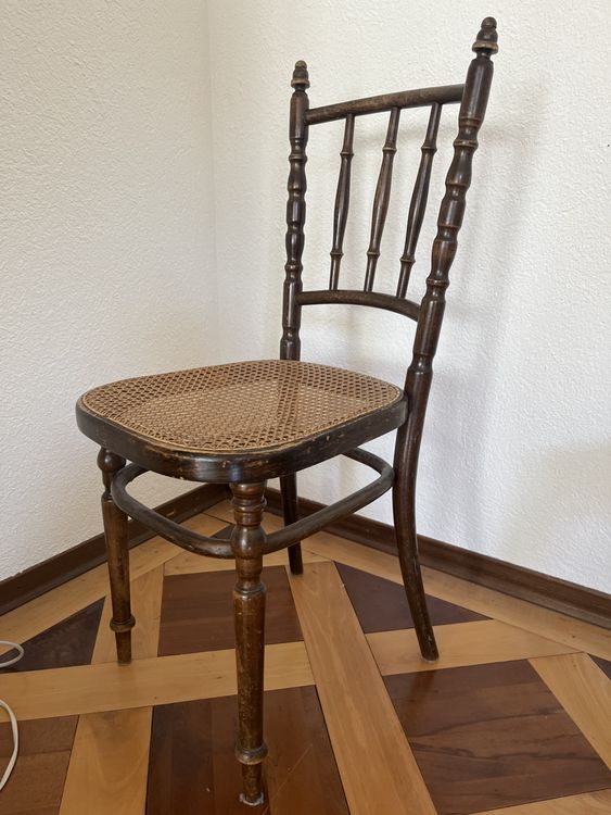 Antiker FISCHEL Holz Stuhl, Wiener Geflecht (Gebraucht) in Nidau für CHF 15 – nur Abholung auf ...