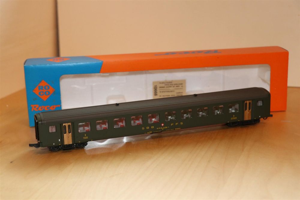 Roco 4238S - SBB EW II 2.Klasse grün (Gebraucht) in Matten b. Interl ...