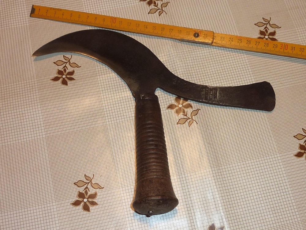 Antikes spez. Messer Gartenhippe Gertel Werkzeug usw. (Gebraucht) in ...