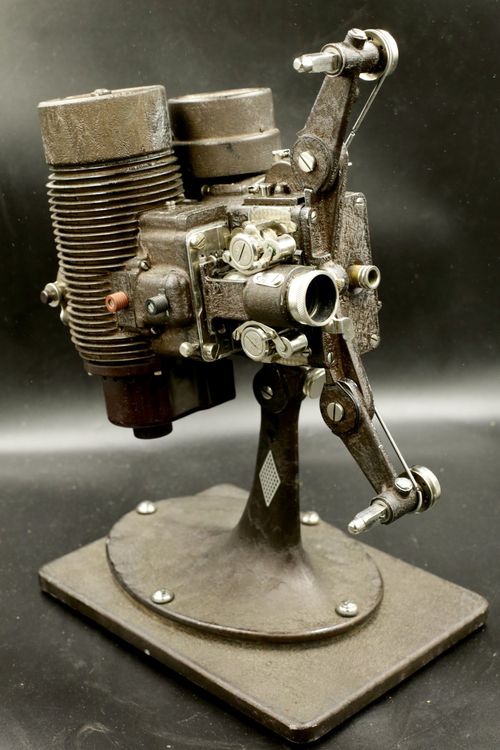 projecteur 16mm Bell Howell Filmo 57 S / 1920s | Kaufen auf Ricardo