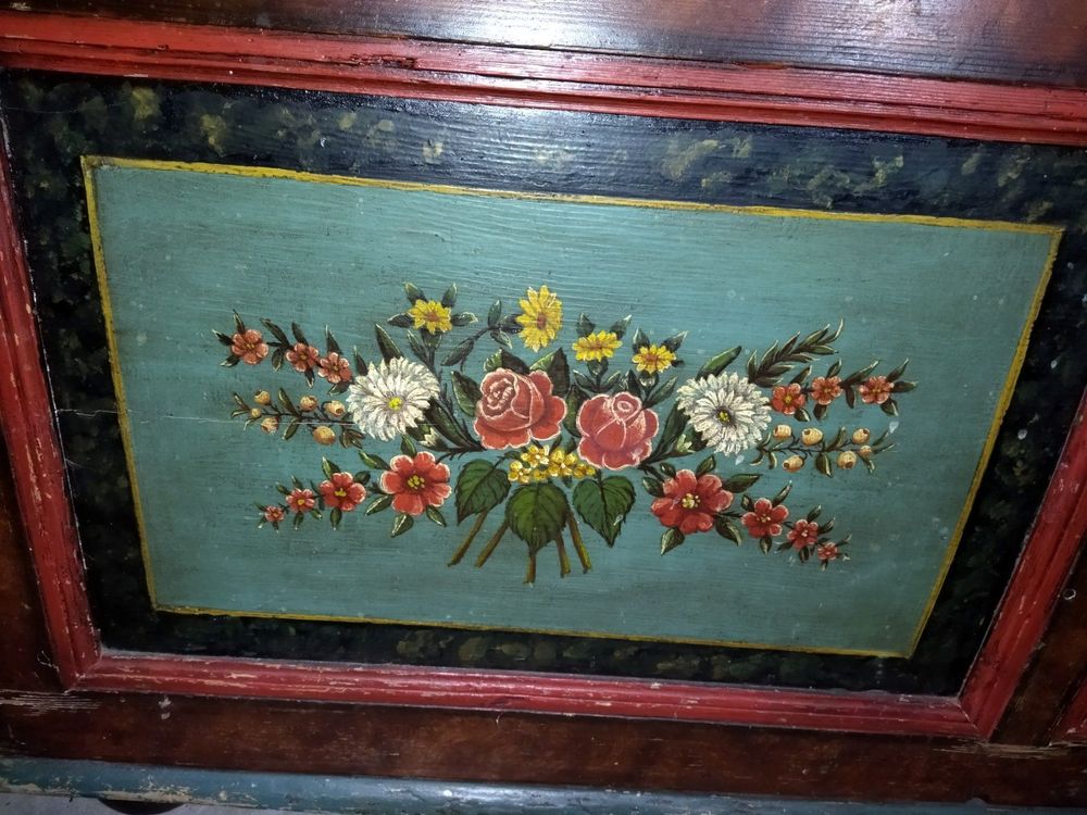 Coffre peint ancien bois massif truhe (Gebraucht) in Sion für CHF 50 – nur Abholung auf Ricardo ...