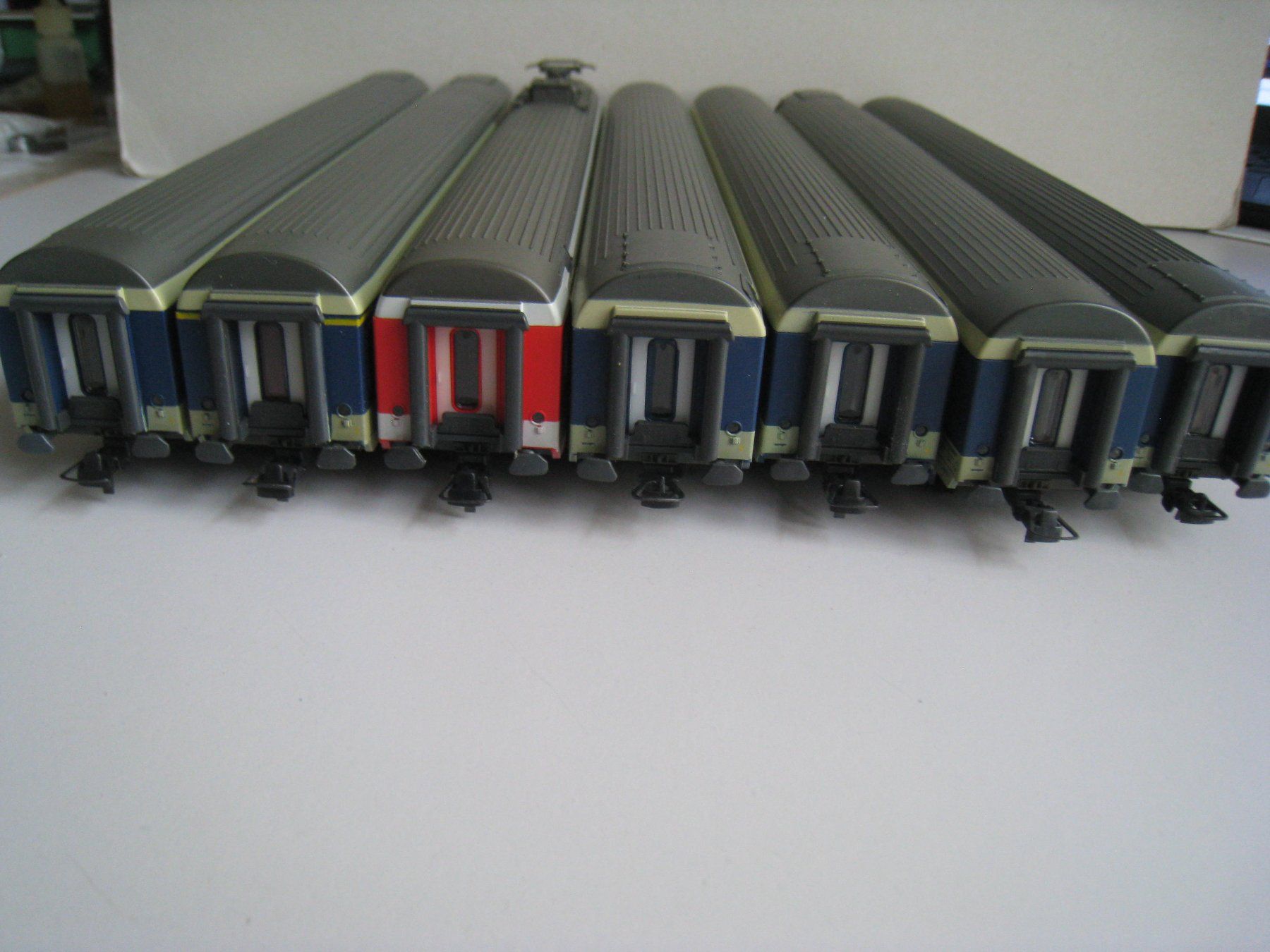 Roco BLS Komposition, 6 teilig + 1 SBB Speisewagen, Lüp 283 (Gebraucht ...