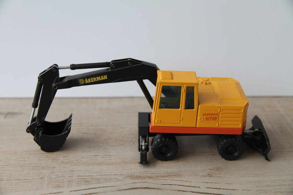 Akermann H7M , Pneubagger, | Kaufen auf Ricardo