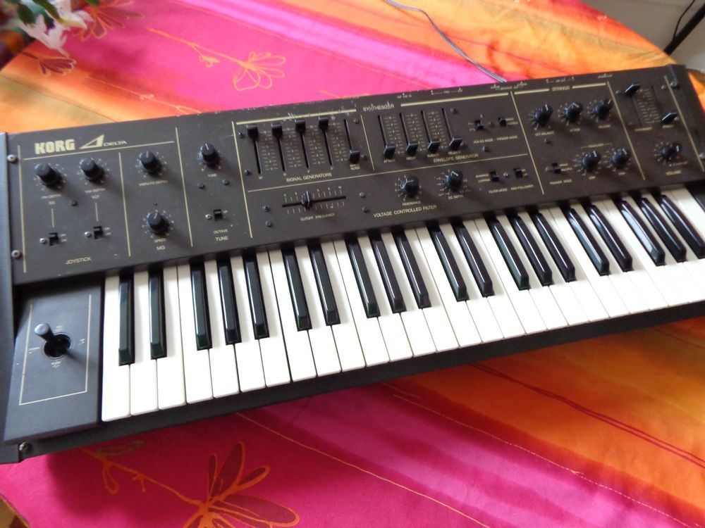 VINTAGE ANALOG SYNTHESIZER KORG DELTA (1979) | Kaufen auf Ricardo