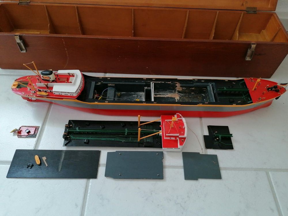 Turbinentanker Esso Berlin Graupner (Gebraucht) in Chabrey für CHF 148 – nur Abholung auf ...