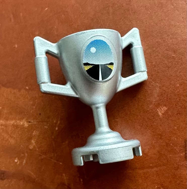 Lego Minifigure Trophy Cup with Road and Full Moon Pattern (Gebraucht ...