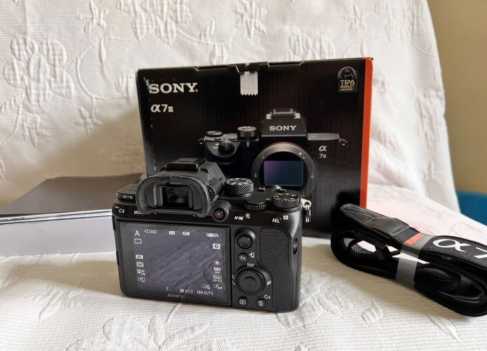 Sony Alpha 7 III ILCE-7M3 24,2MP Spiegellose Systemkamera | Kaufen auf ...