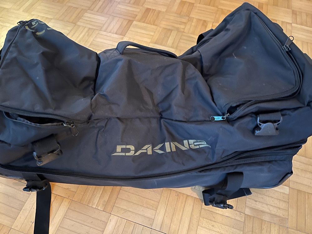 Dakine | Rollkoffer | 120l (Gebraucht) in Aarau für CHF 80 – mit ...