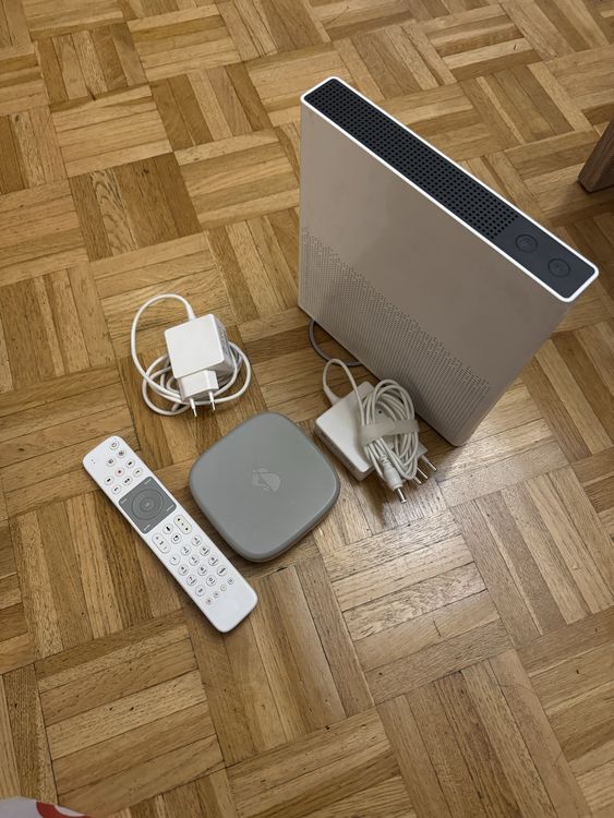 Swisscom TV Box + WLAN Box (Gebraucht) in Basel für CHF 20 – mit ...