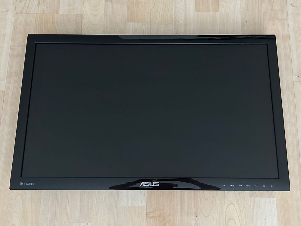 ASUS PC Monitor (Gebraucht) in Niederhasli für CHF 10 – nur Abholung ...