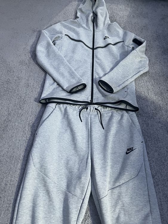 NIKE TECH FLEECE GREY Set (Neu (gemäss Beschreibung)) in Basel für CHF ...