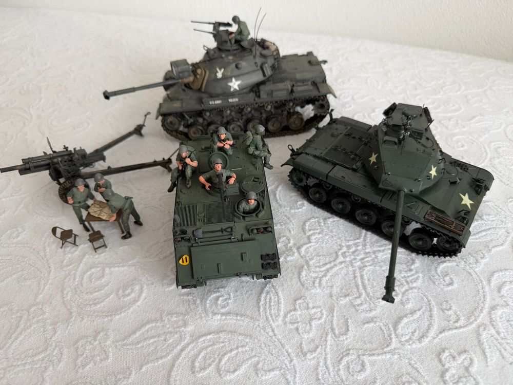 3 Panzer + 1 Haubitze vom Vietnam Krieg mit Zubehör in 1/35 (Gebraucht ...
