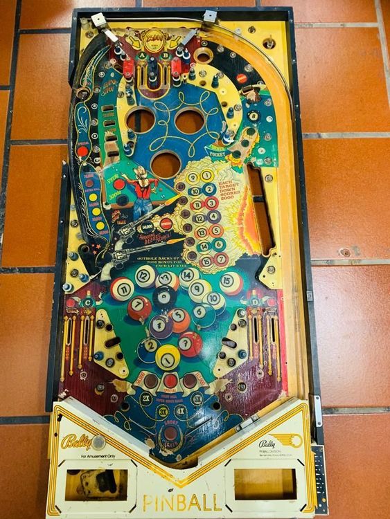 Spielfeld zu Flipper Bally Eight Ball De (Gebraucht) in Aeschlen ob ...