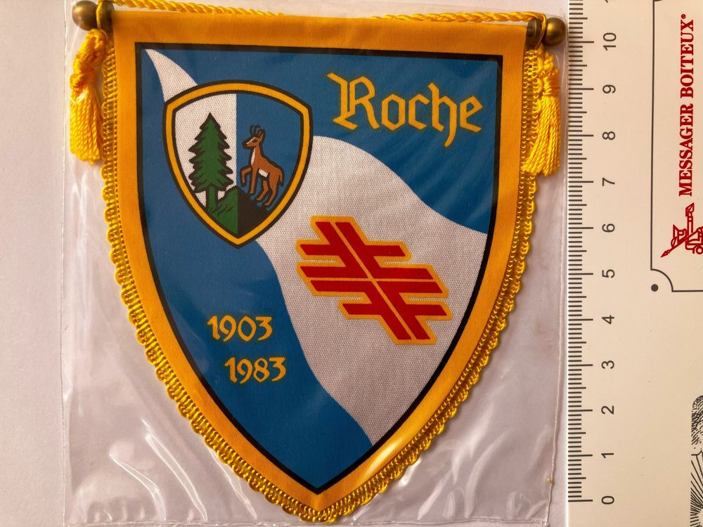 Vintage Fanion/Wimpel ROCHE 1903 - 1983 (Neu und originalverpackt) in Gland für CHF 10 – mit ...