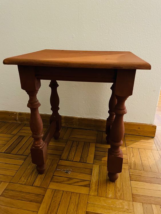 Klein Tisch/ Dekoration Tisch (Gebraucht) in Au ZH für CHF 10 – mit ...