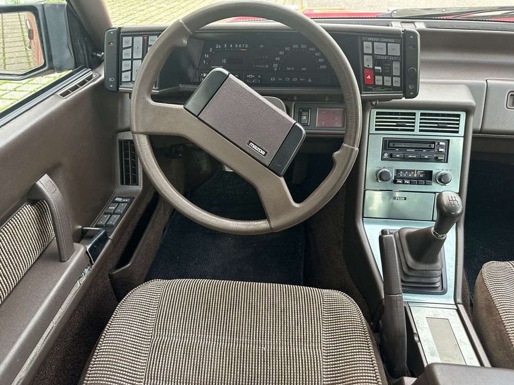 Veteranfahrzeug Mazda 929 2.0 (Modell HB) (Gebraucht) in Herznach für CHF 1456 – nur Abholung ...