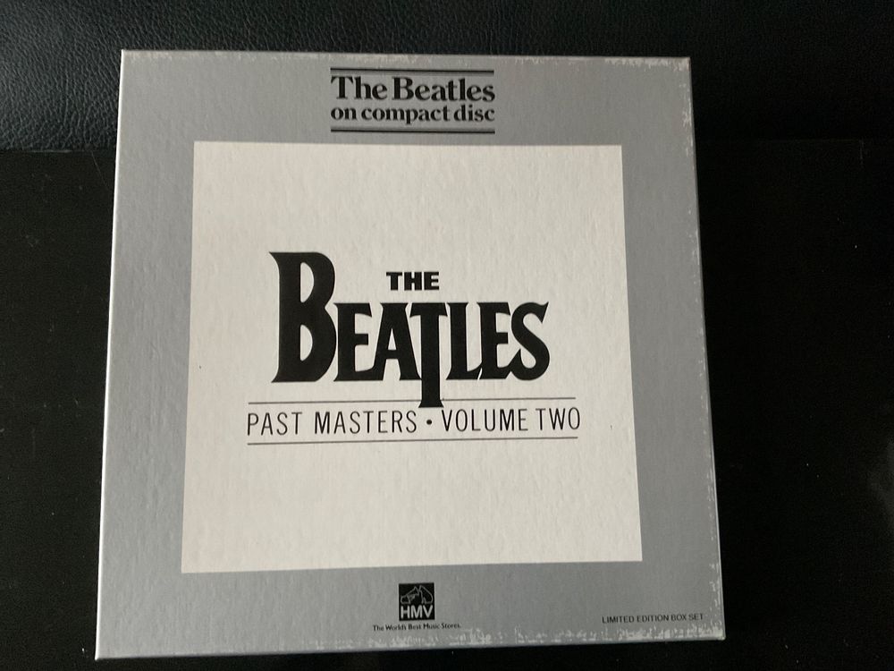 The Beatles Past masters 2 CD + booklet + badge + box (Gebraucht) in ...