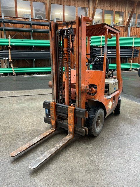 Gabelstapler (Gebraucht) in Grund b. Gstaad für CHF 2200 – nur Abholung auf Ricardo kaufen